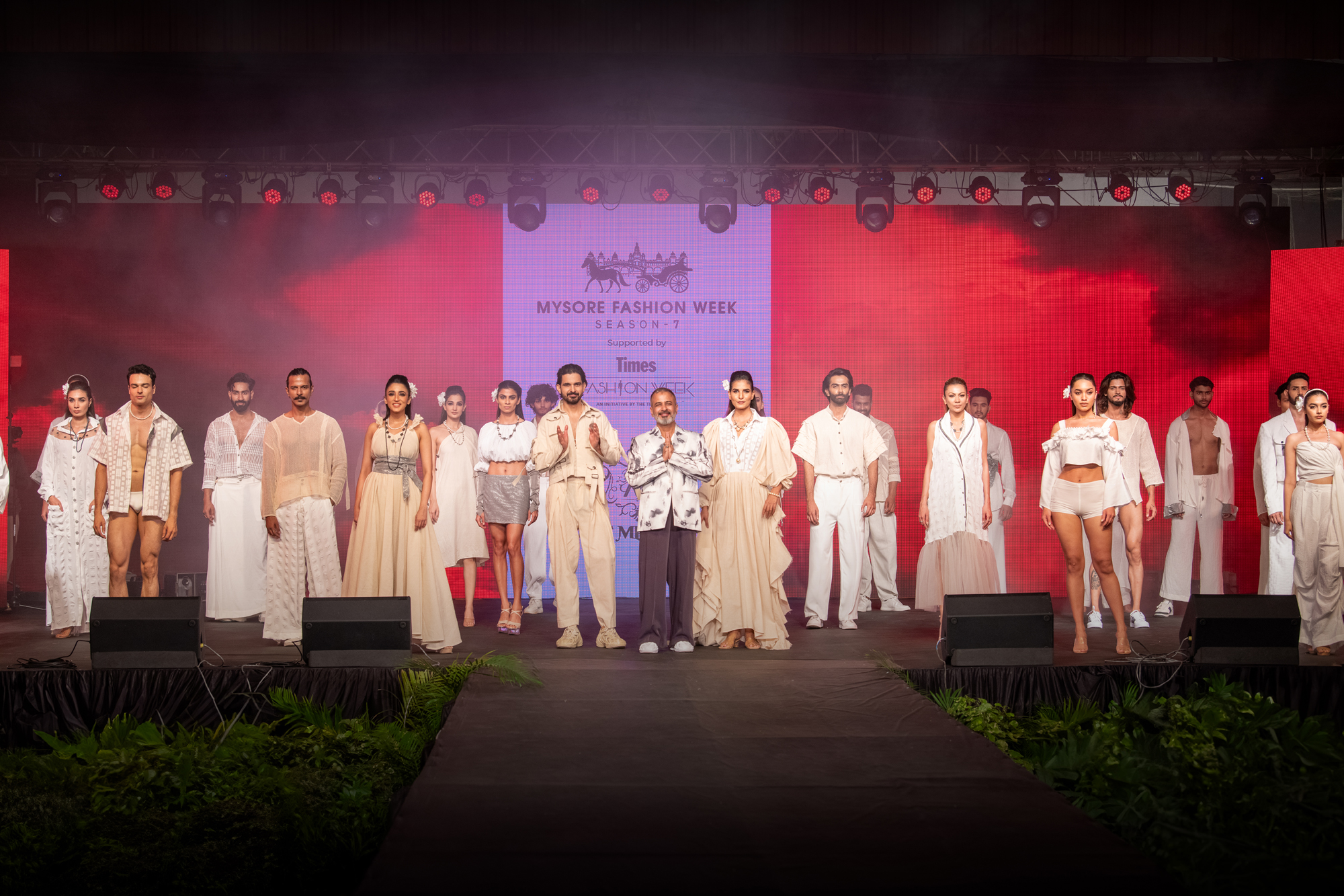 Home - Aasif Merchant